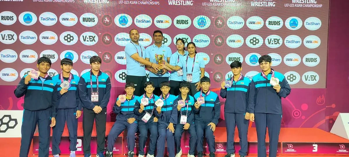 India's young women wrestlers bag 2 golds, 5 medals overall at U17 ...