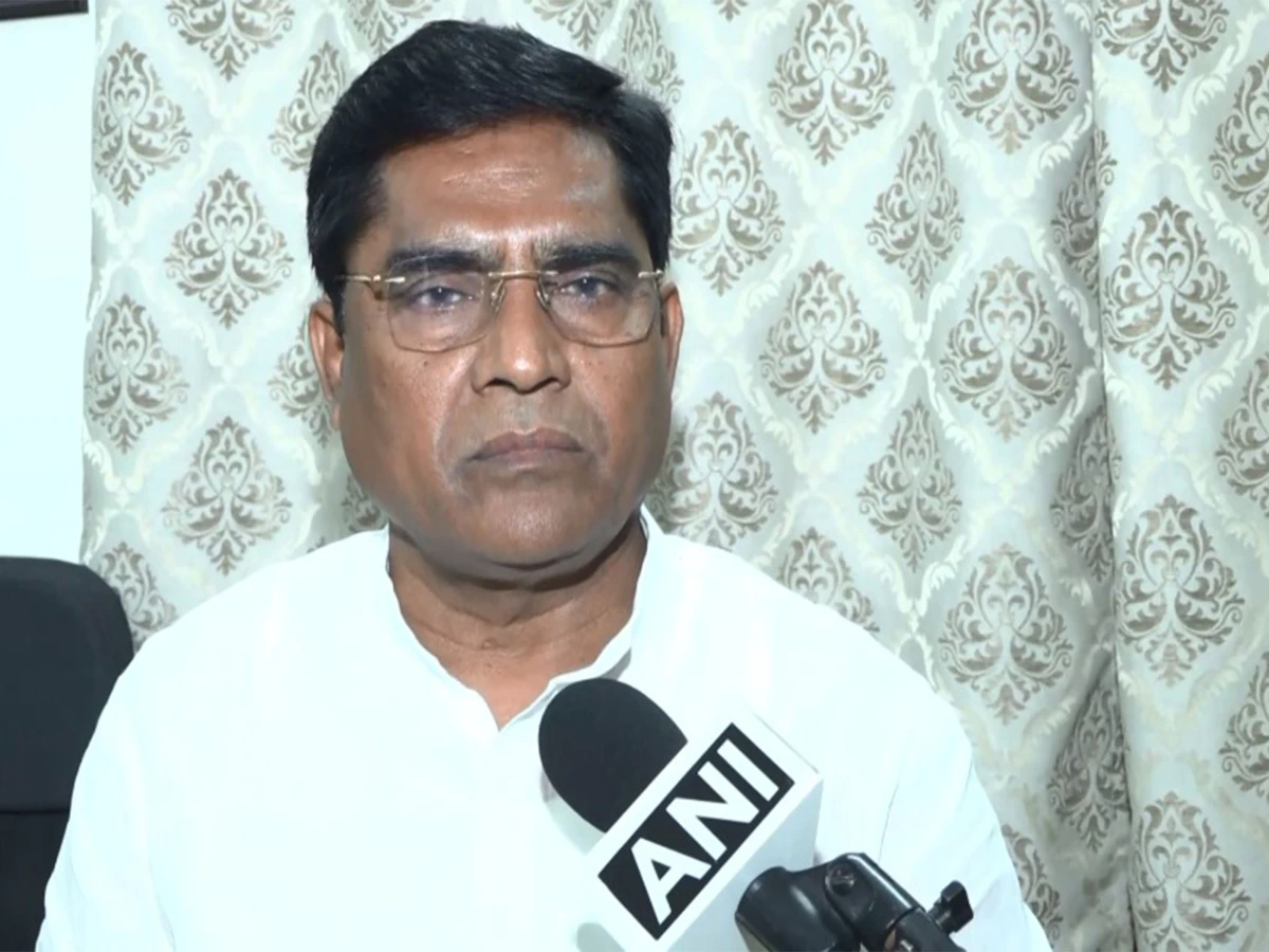 Congress leader Jagdev Guttedar calls for Priyank Kharge as Karnataka ...