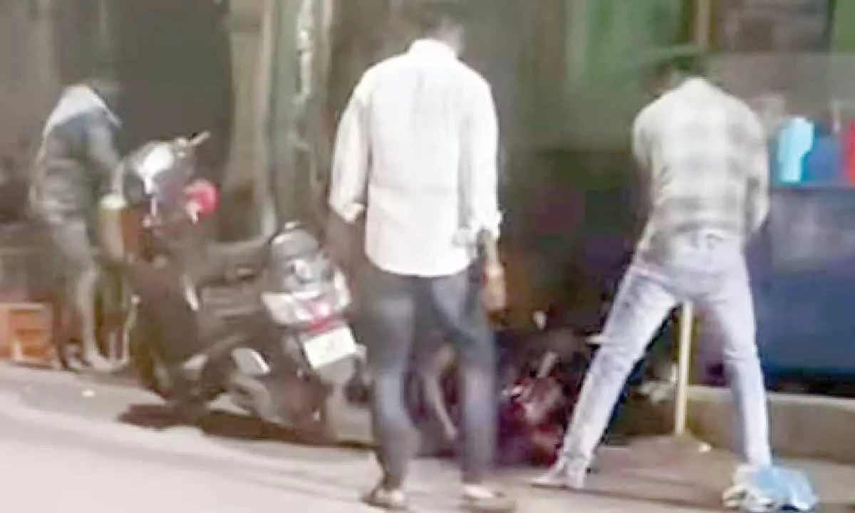 Sword-wielder injured in encounter | Dailyhunt