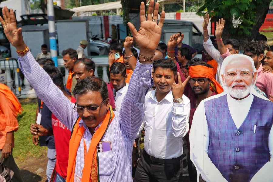 Saffron Kolkata: BJP's day in city that shunned it for decades | Dailyhunt
