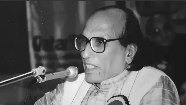Bashir Badr Passes Away वेदनेला शब्दरूप देणारा महान शायर काळाच्या ...