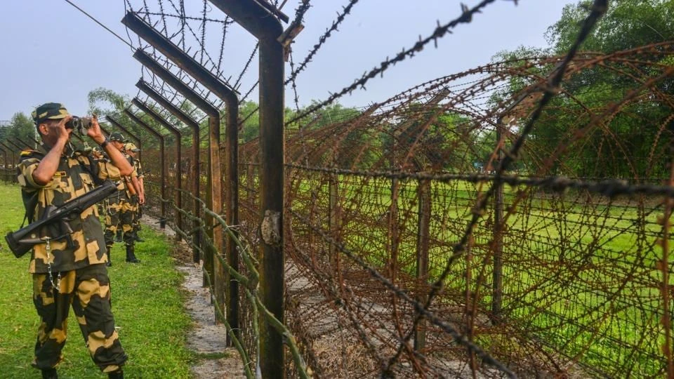 Amit Shah Bangladesh Border: বাংলাদেশ সীমান্তকে 'স্মার্ট বর্ডার' হিসেবে ...