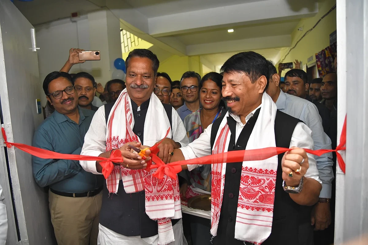 Health Minister Ashok Singhal inaugurates dialysis unit at Bokakhat ...