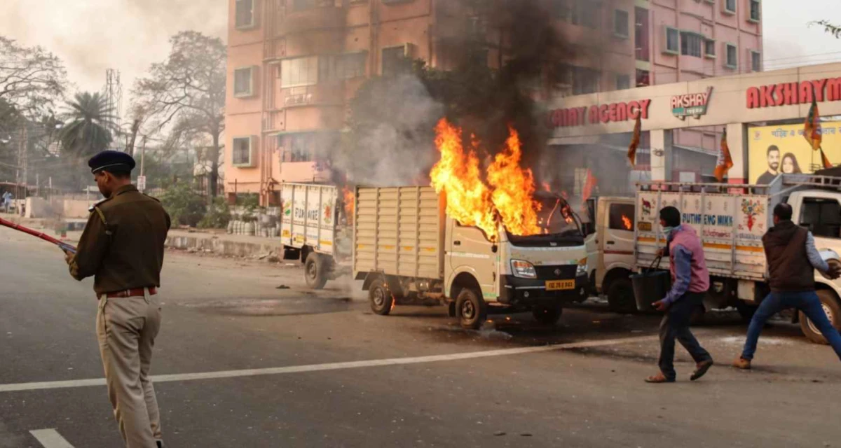 WB post-poll violence: OC, constable shot; tension grips state | Dailyhunt