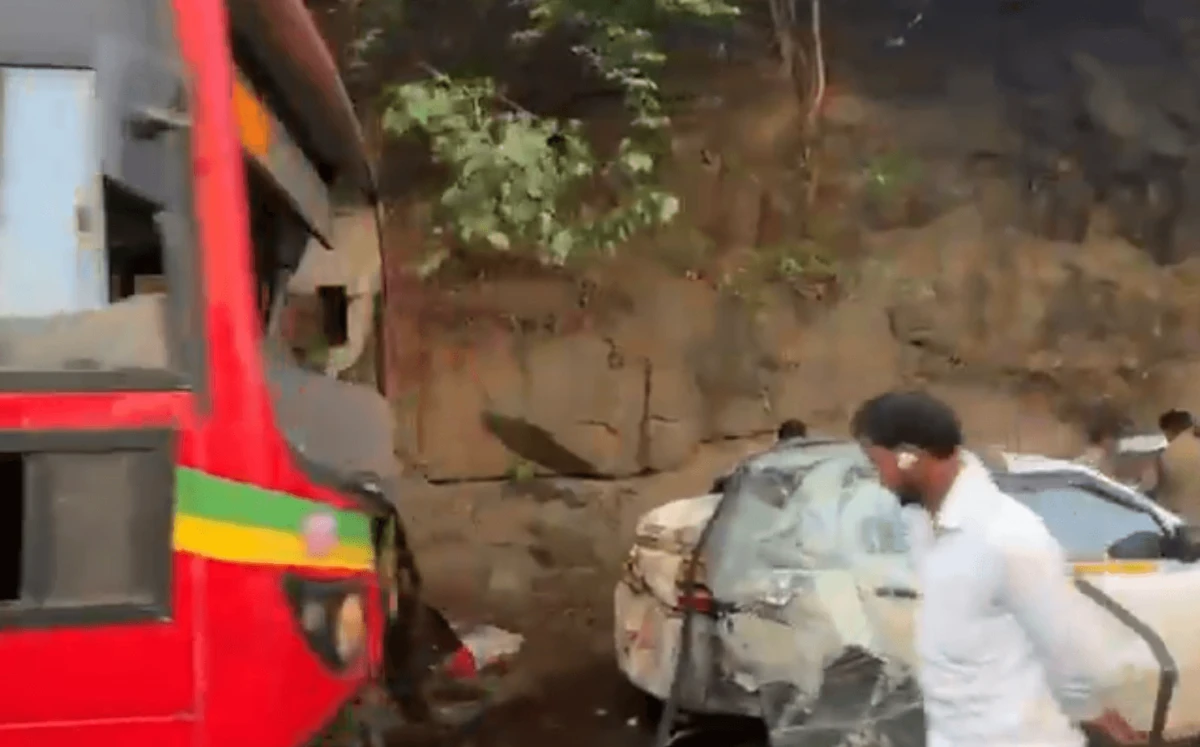 Mumbai: Cab Driver Killed After BEST Bus Crashes Into Parked Vehicle in ...