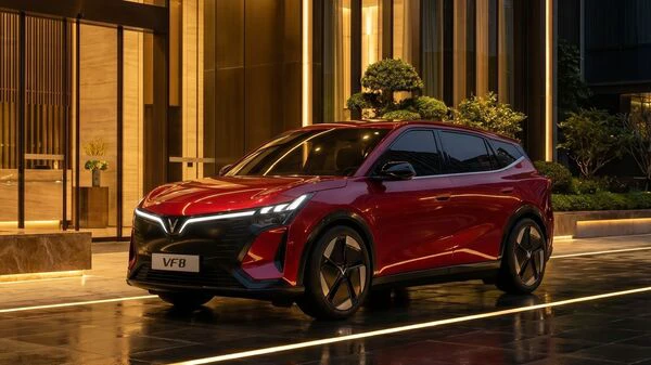 2027 VinFast VF8 revealed in Vietnam, gets up to 500 km range | Dailyhunt