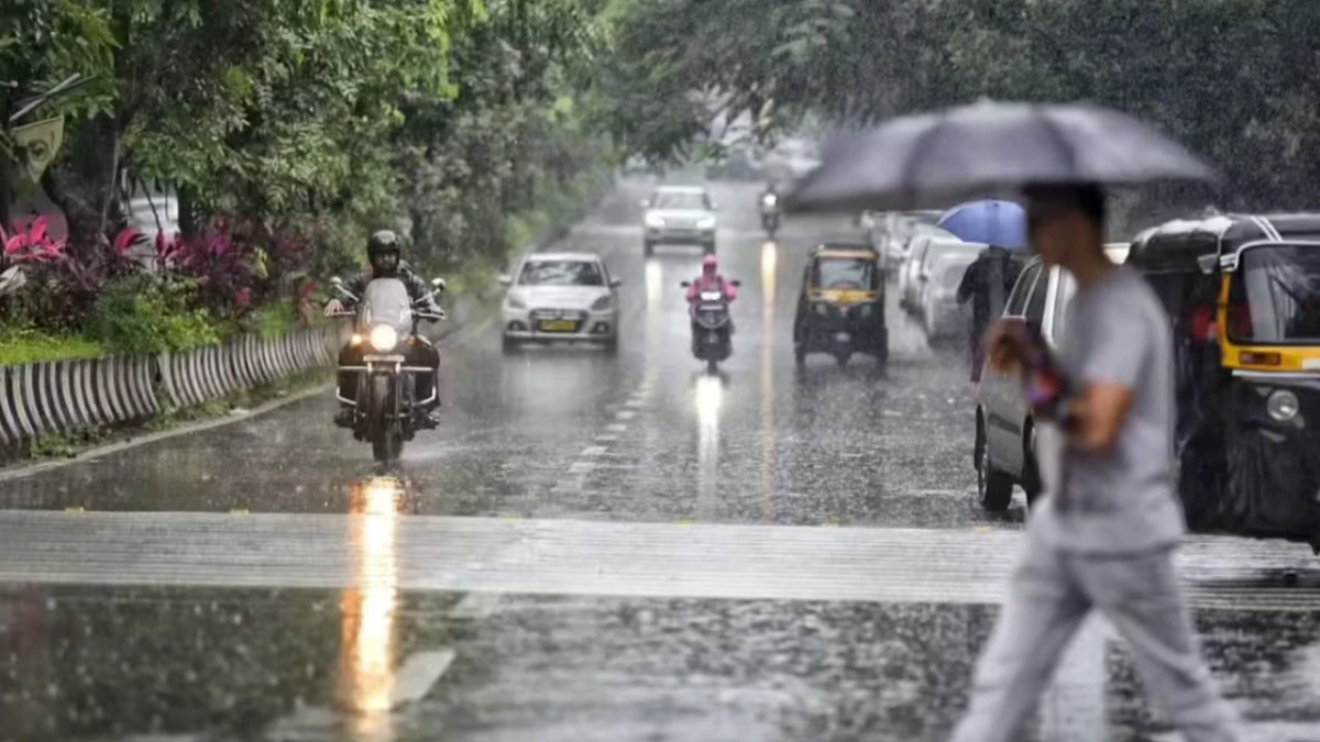 Delhi Weather Update: IMD issues yellow alert as rain, lightning and ...
