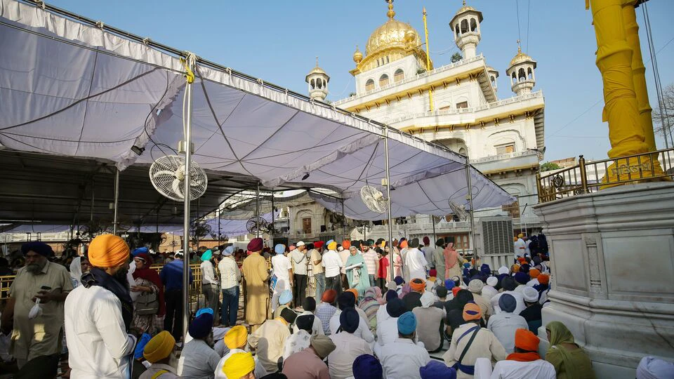Pro-Khalistani slogans, Bhindranwale posters: What happened at Golden ...