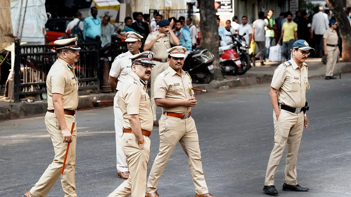 Pakistan-backed ISI underworld group planned attacks to avenge mosque ...