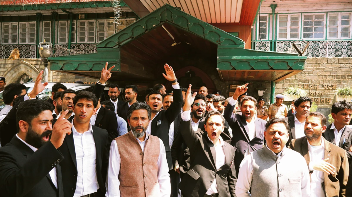 Lawyers' protest exposes unequal access to Shimla's restricted road ...