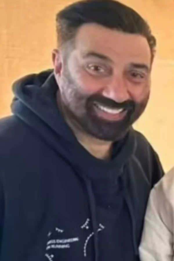 How Aamir Khan Changed Sunny Deol's Lahore 1947 Title Connecting ...