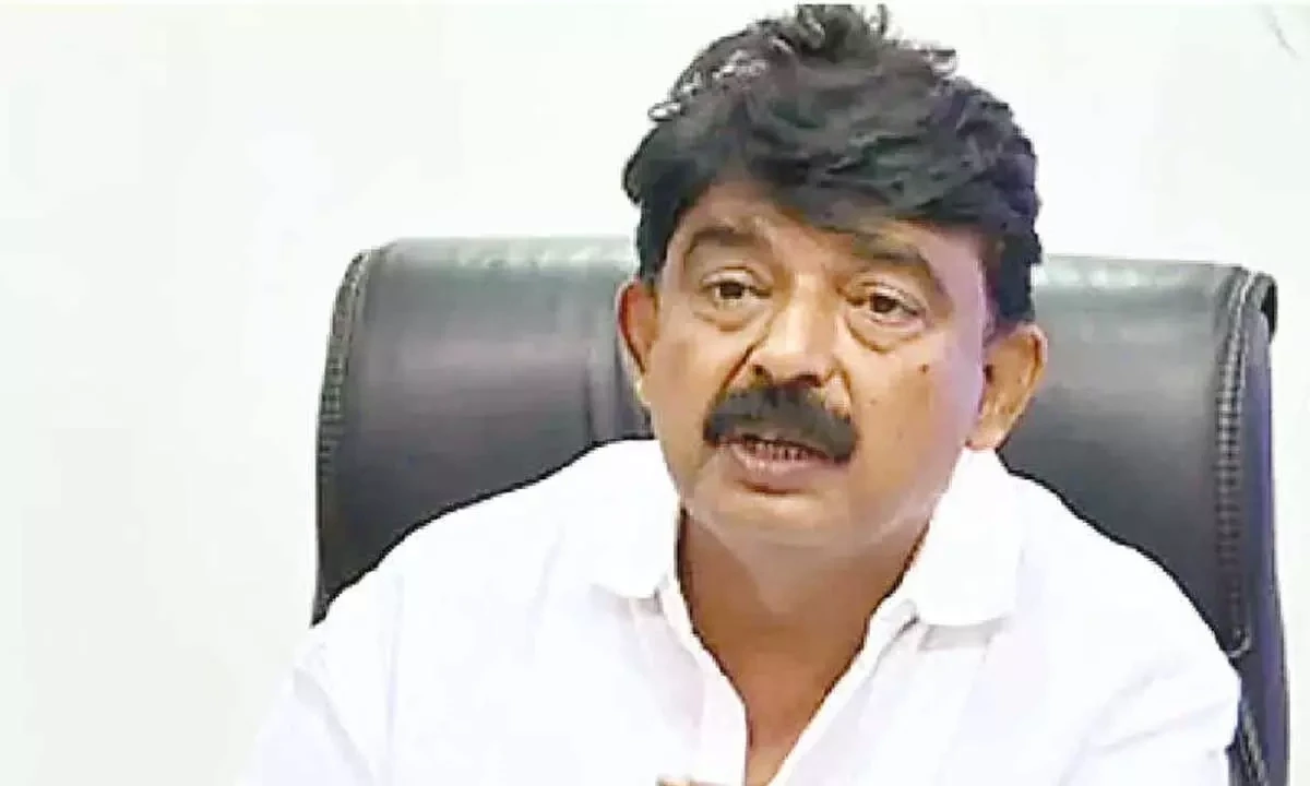 Chandrababu plotting RTC privatisation, alleges Perni Nani | Dailyhunt