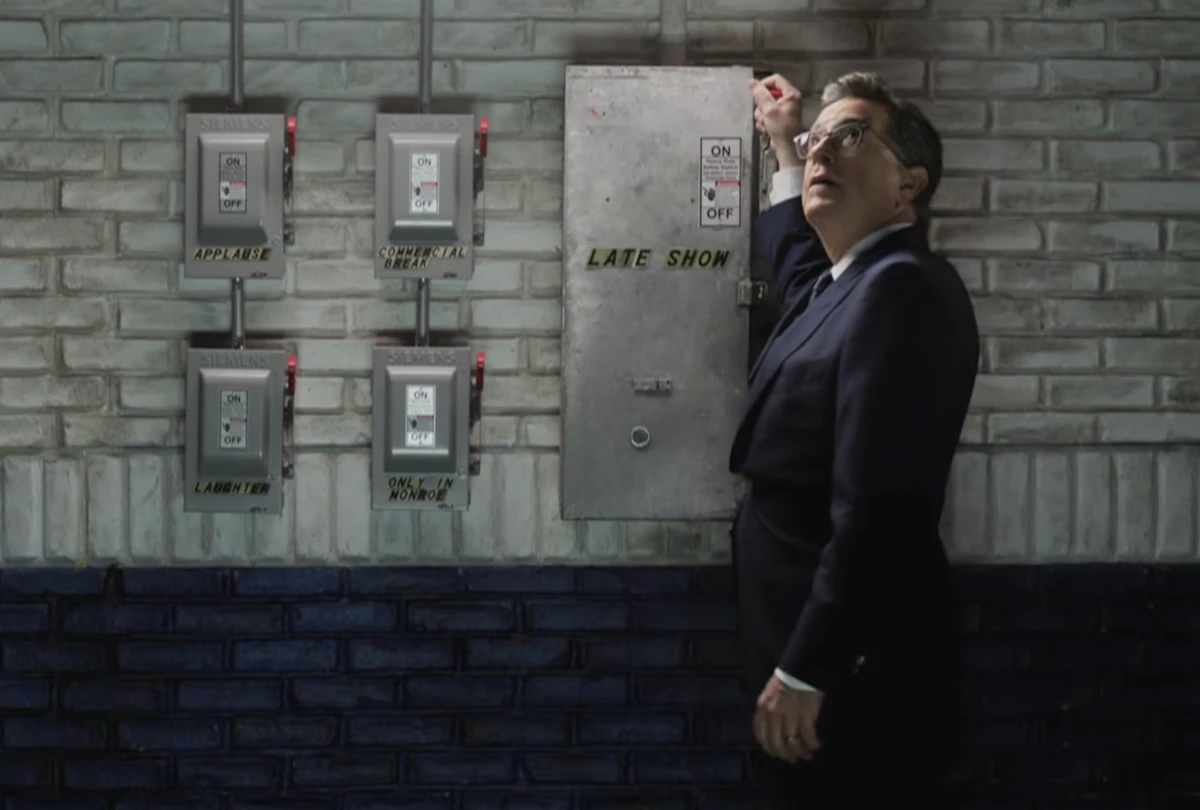Watch Stephen Colberts final Late Show sign off | Dailyhunt