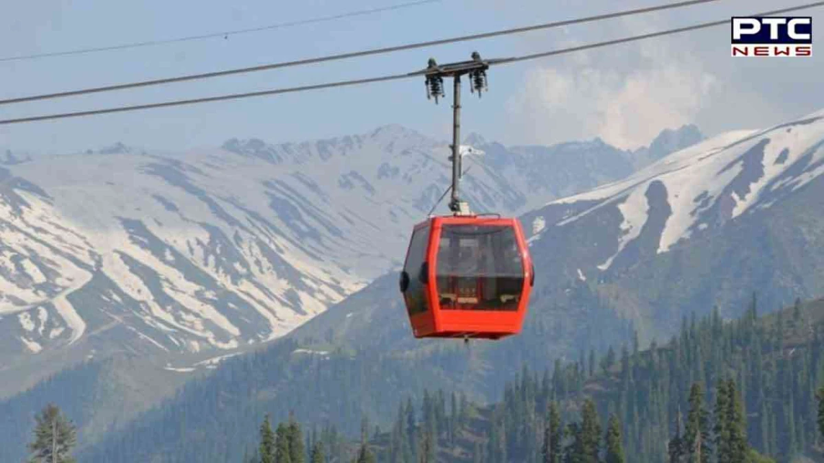 Tourists stranded mid-air after technical snag halts Gulmarg Gondola ...