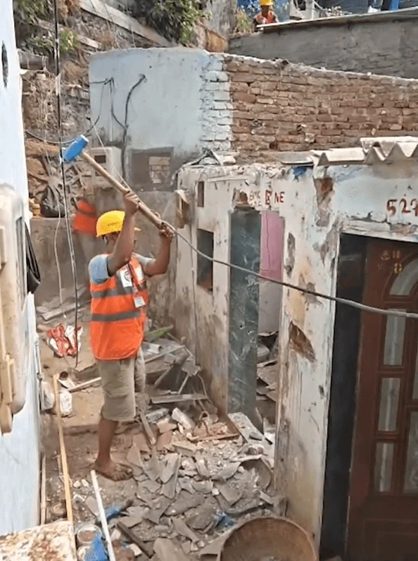 Mumbai: BMC Demolishes 150 Illegal Structures for Goregaon-Mulund Link ...