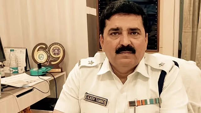 কোথায় লুকোলেন পুলিশকর্তা শান্তনু? খোঁজ পেতে এবার নবান্নের বিশেষ দপ্তরে ...