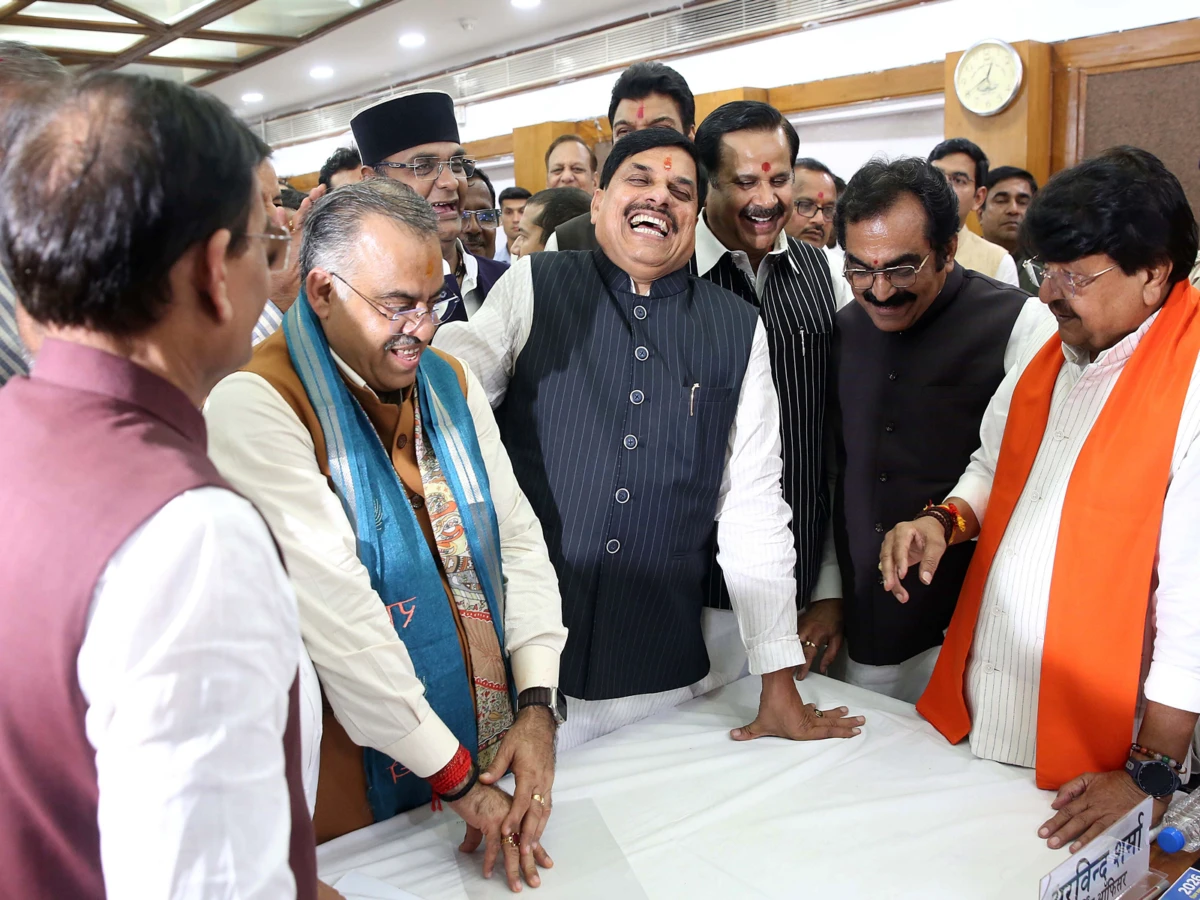 BJP, Congress gear up for Rajya Sabha elections as key leaders file ...