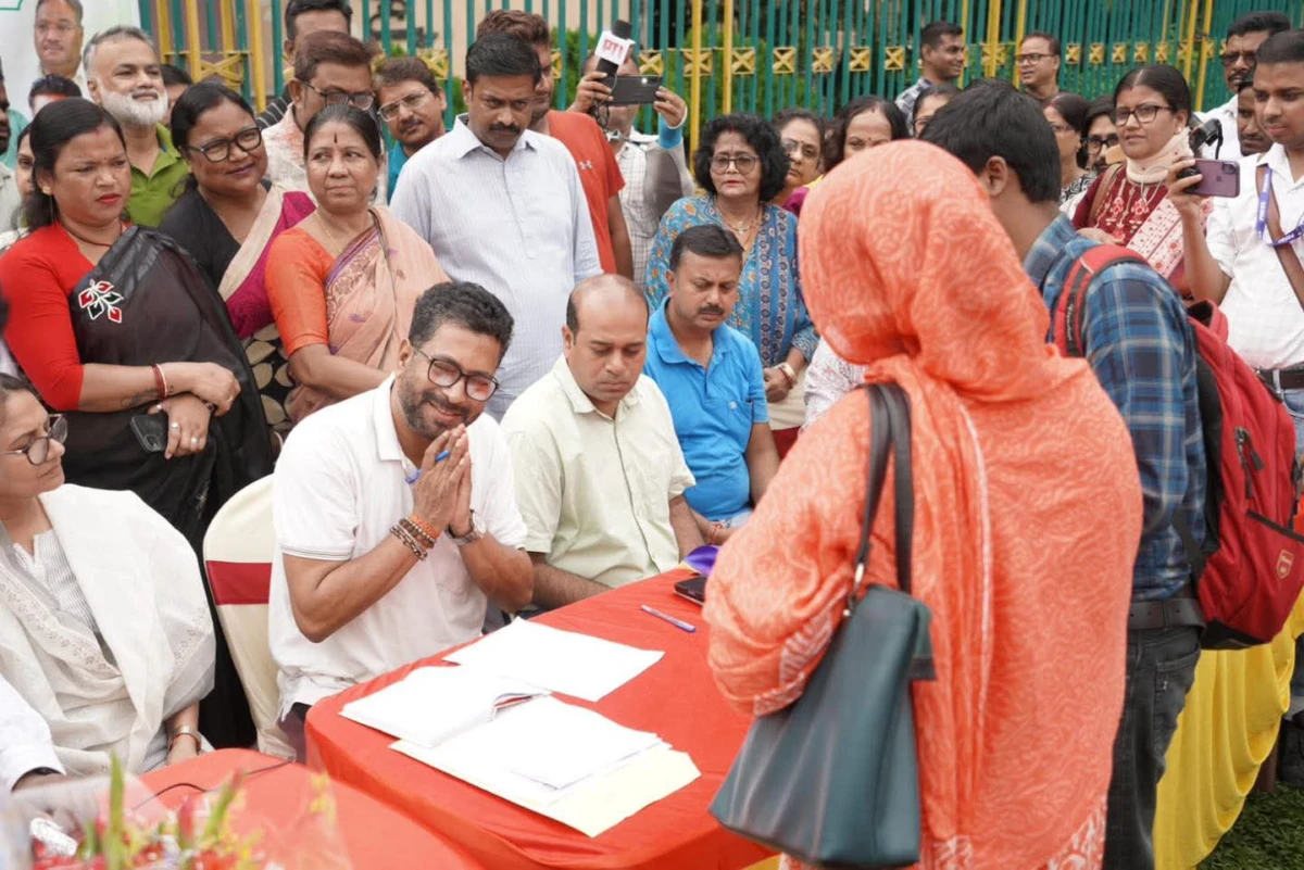 'সরাসরি শংকর' কর্মসূচিতে জনতার ঢল, অভিযোগ-আবেদনে ভরল বিজেপি বিধায়কের ...