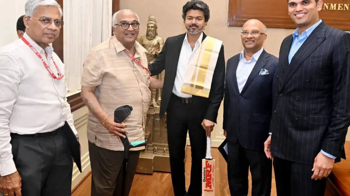 Tamil Nadu CM C. Joseph Vijay Receives Signed Bat from Virat Kohli ...
