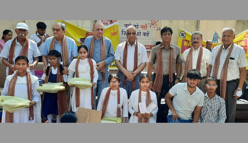 Divyang students felicitated with cash awards | Dailyhunt