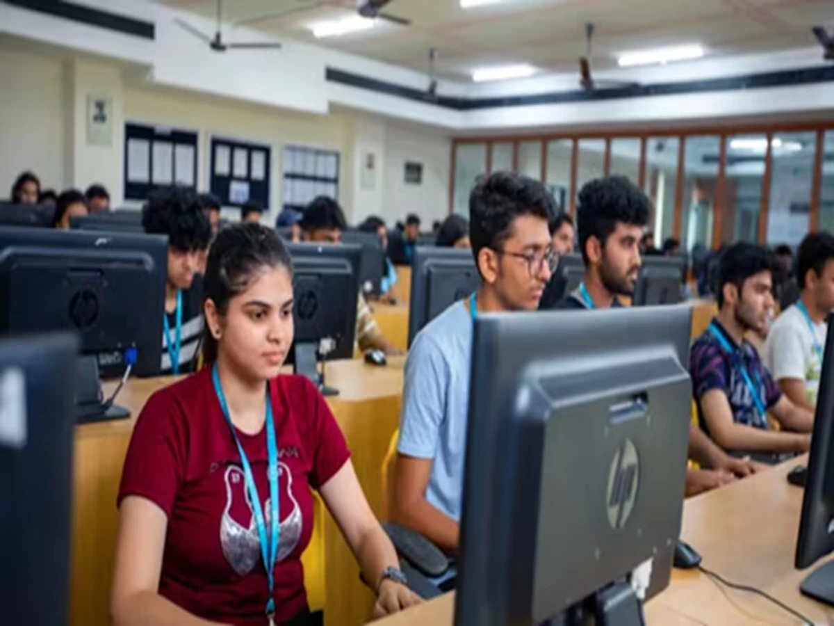 Career: Computer Science or Computer Engineering-Which Branch Has a ...