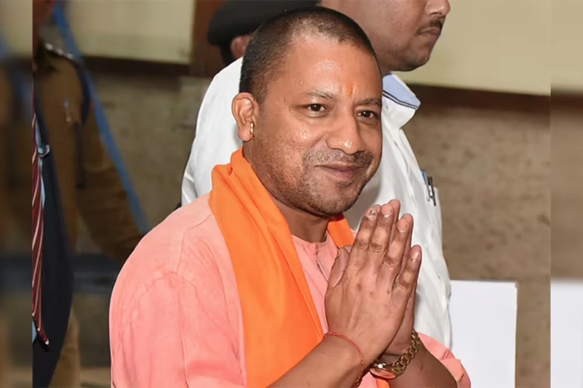 CM Yogi Adityanath Reviews UP Police Recruitment Process, Stresses ...