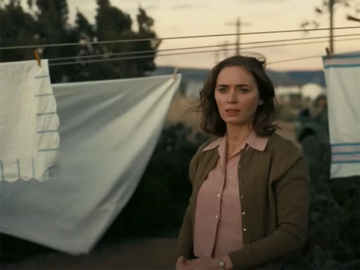 Emily Blunt expresses fear of AI in Steven Spielberg's 'Disclosure Day ...