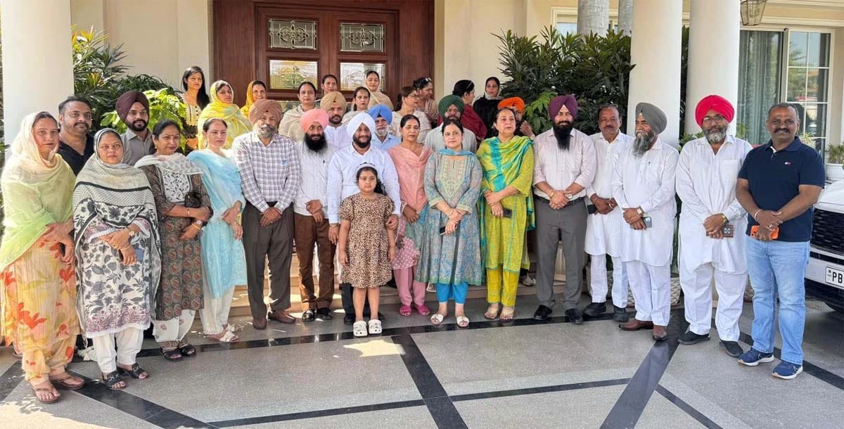 AAP councillors gather at Mohali MLA's house ahead of Mayor's election ...