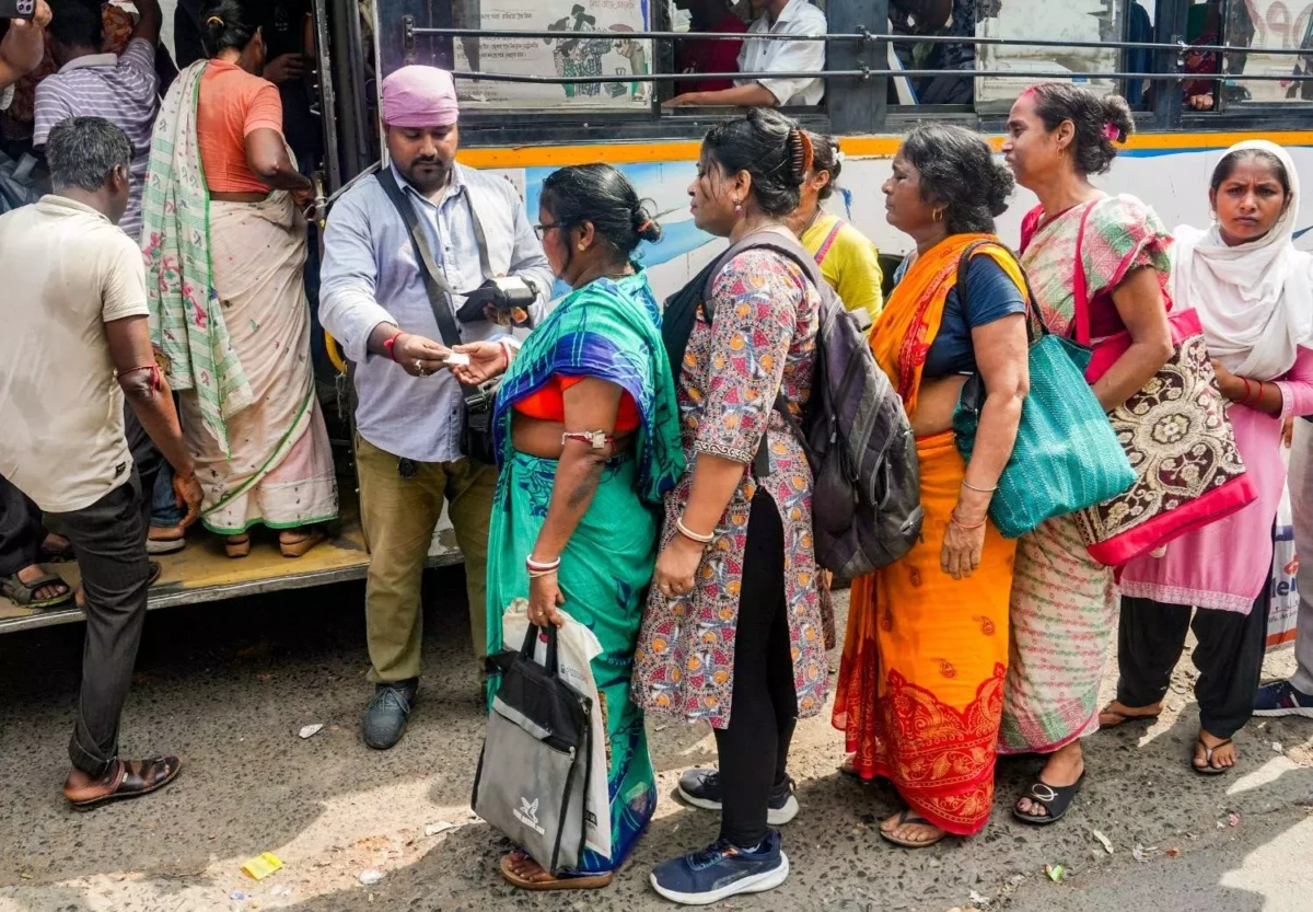 Free govt bus ride for women rolled out in Bengal | Dailyhunt
