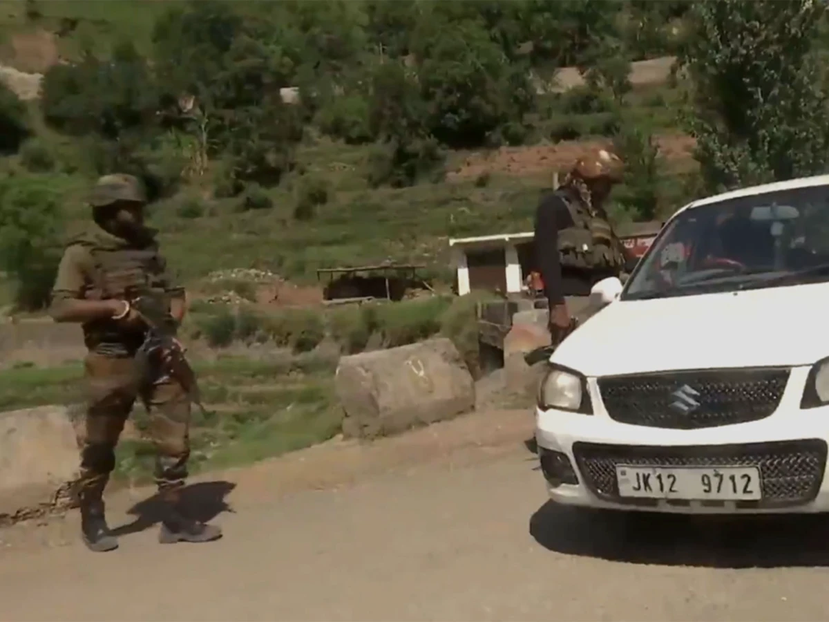 Security forces intensify anti-terror operation in Gambhir Mughlan ...