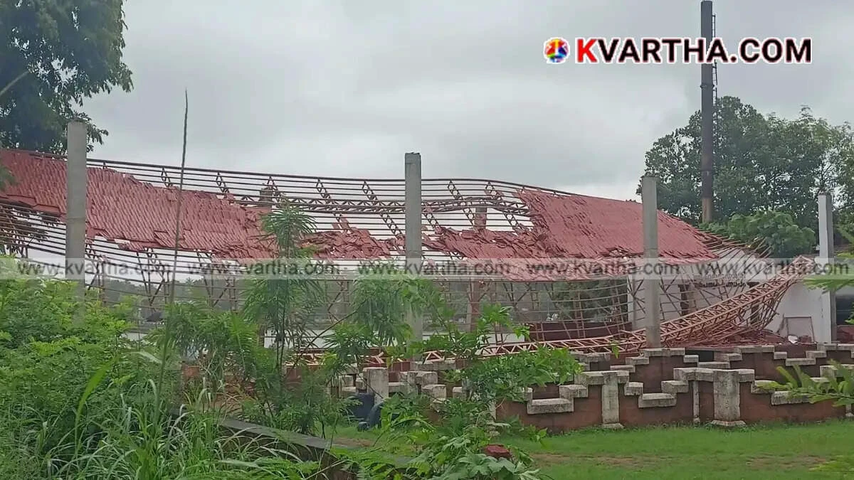 കനത്ത മഴയിലും കാറ്റിലും ചിറക്കല്‍ ചാമുണ്ഡി കോട്ടത്തെ പൈതൃക മണ്ഡപം തകര് ...