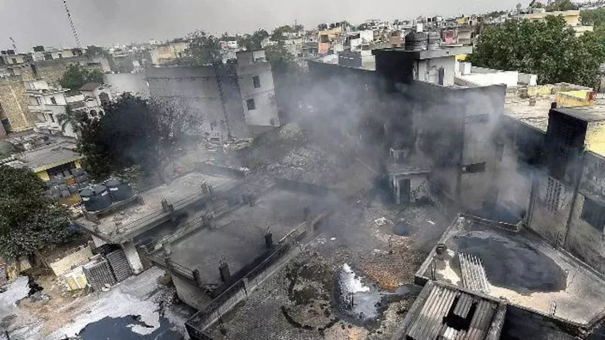Delhi Fire Emergency: Massive Blaze Raises Fresh Safety Concerns ...