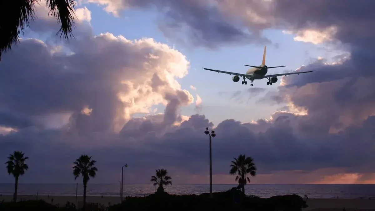Flight Tickets May Get Expensive Soon as IndiGo, Air India Cut Domestic ...