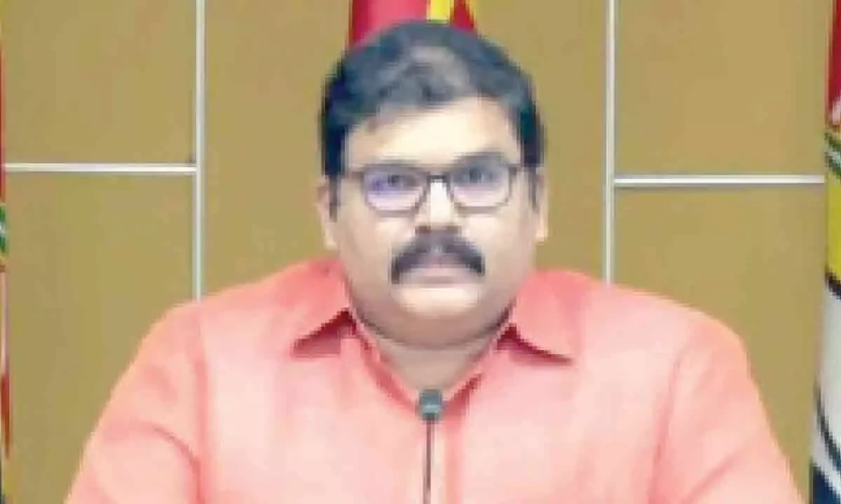 Liquor scam trail leads to 'Tadepalli palace', says Pattabhi | Dailyhunt