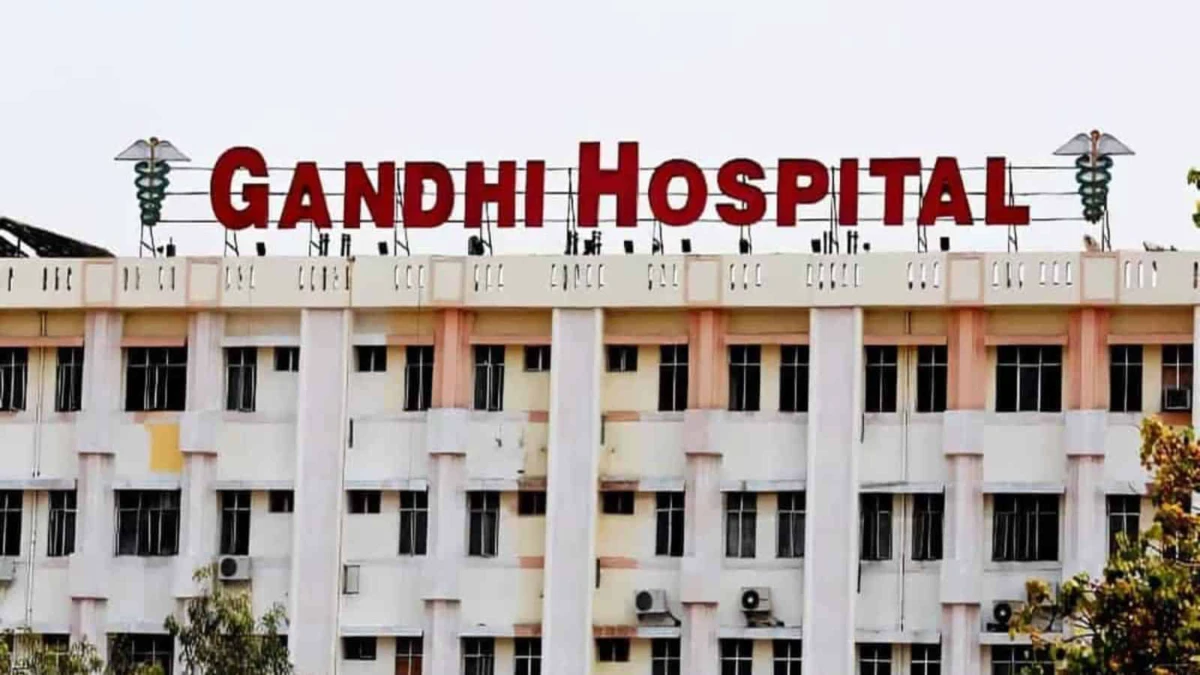 THRC notice to Chikalguda ACP over Gandhi Hospital assault | Dailyhunt