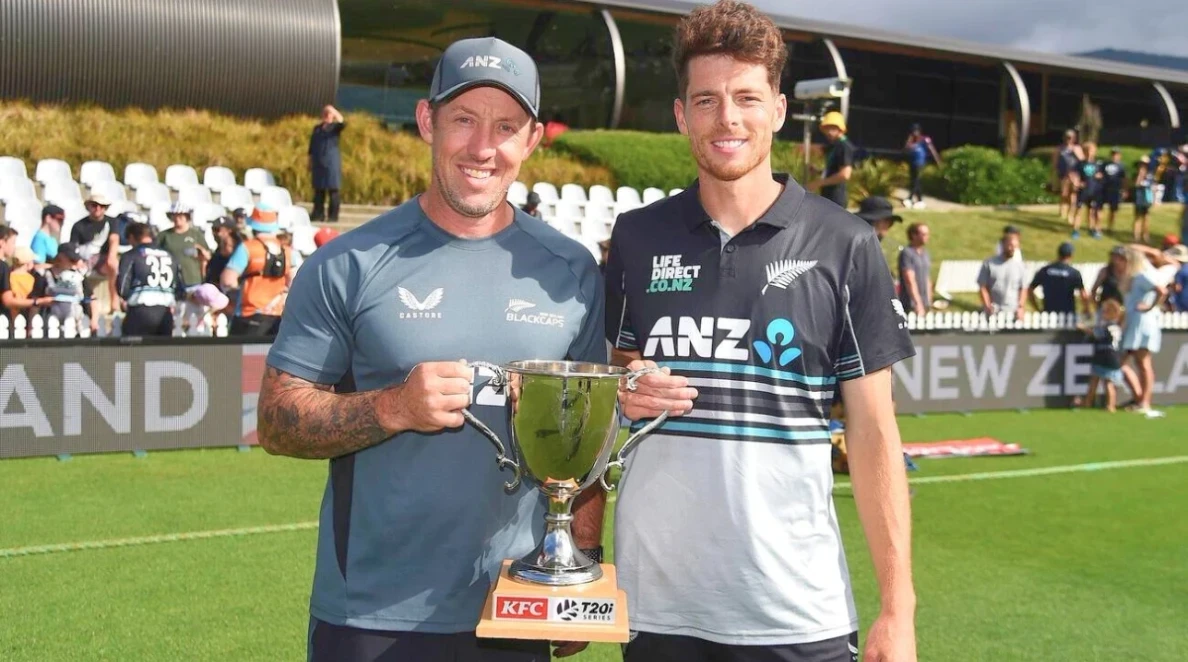 WATCH: Islamabad United Coach Loses Temper After 6-Wicket Defeat vs ...