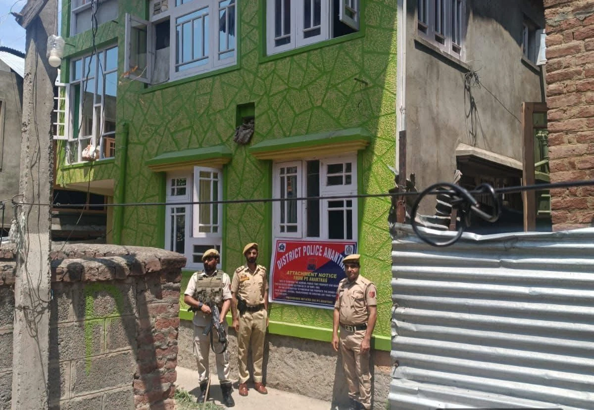 ₹60 Lakh House Of Notorious Drug Peddler Attached Under NDPS Act In J&K ...