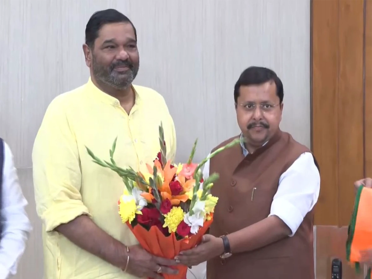 BJP president Nitin Nabin felicitates MP Debashish Samantaray on ...