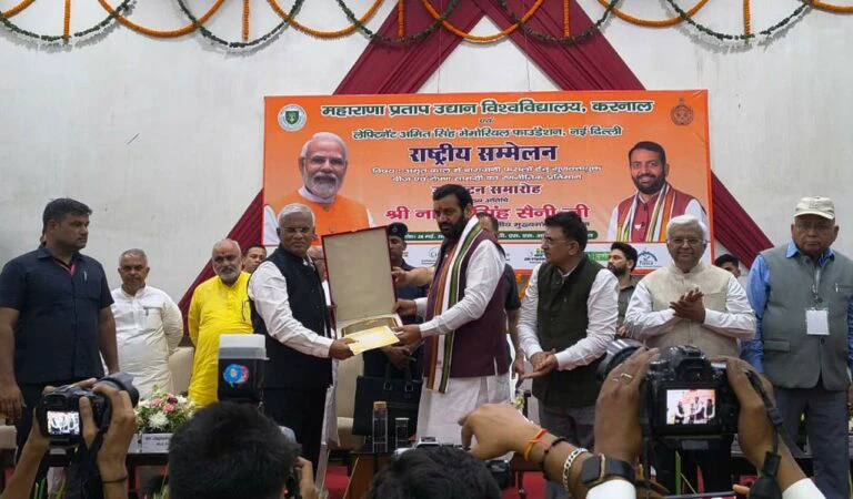 Kaveri University Vice-Chancellor honoured with national awards | Dailyhunt