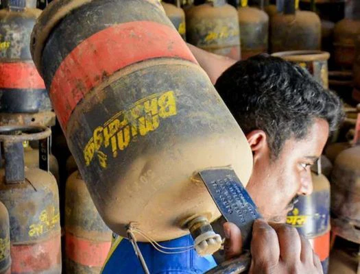 Cylinder delivery ਦੇ ਨਵੇਂ ਨਿਯਮ: ਡਿਲੀਵਰੀ ਦਾ ਸਿਸਟਮ ਬਦਲਿਆ | Dailyhunt