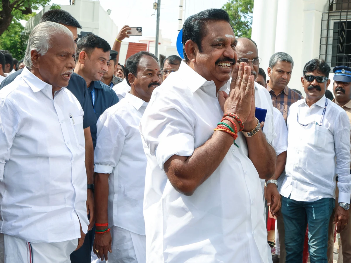 AIADMK leader Palaniswami vows to strengthen party amid dissent | Dailyhunt