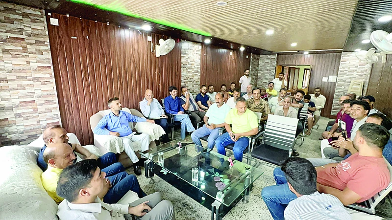 बज्रेश्वरी मंदिर मार्ग पर हर तीन घंटे में होगी सफाई - Divya Himachal ...