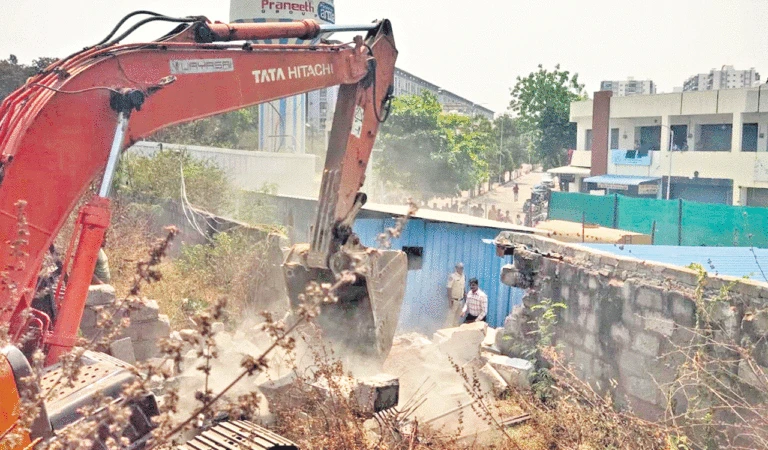 143 illegal structures demolished in Shalimar Bagh after SC clears road ...