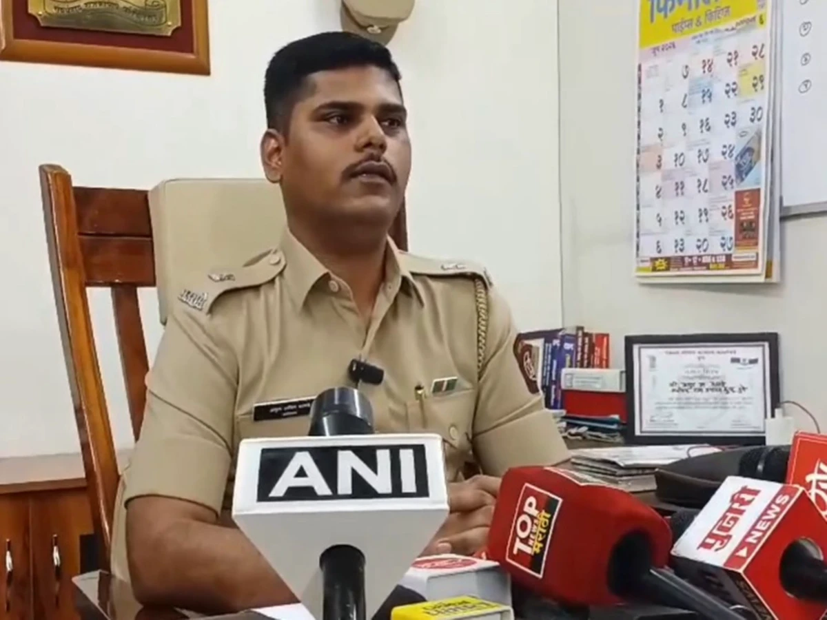 Maharashtra Excise Department suspends 13 officials over illicit liquor ...