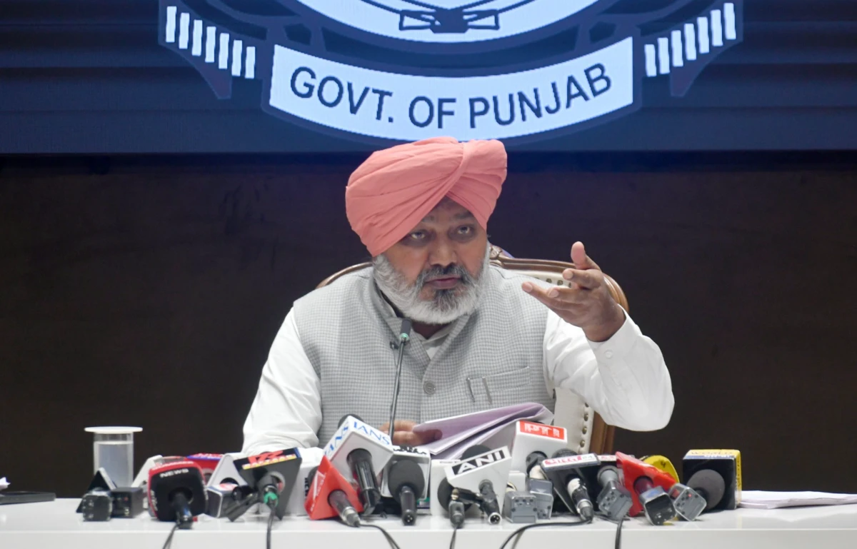 200 vehicles detained, goods worth Rs 7 crore seized in tax evasion ...