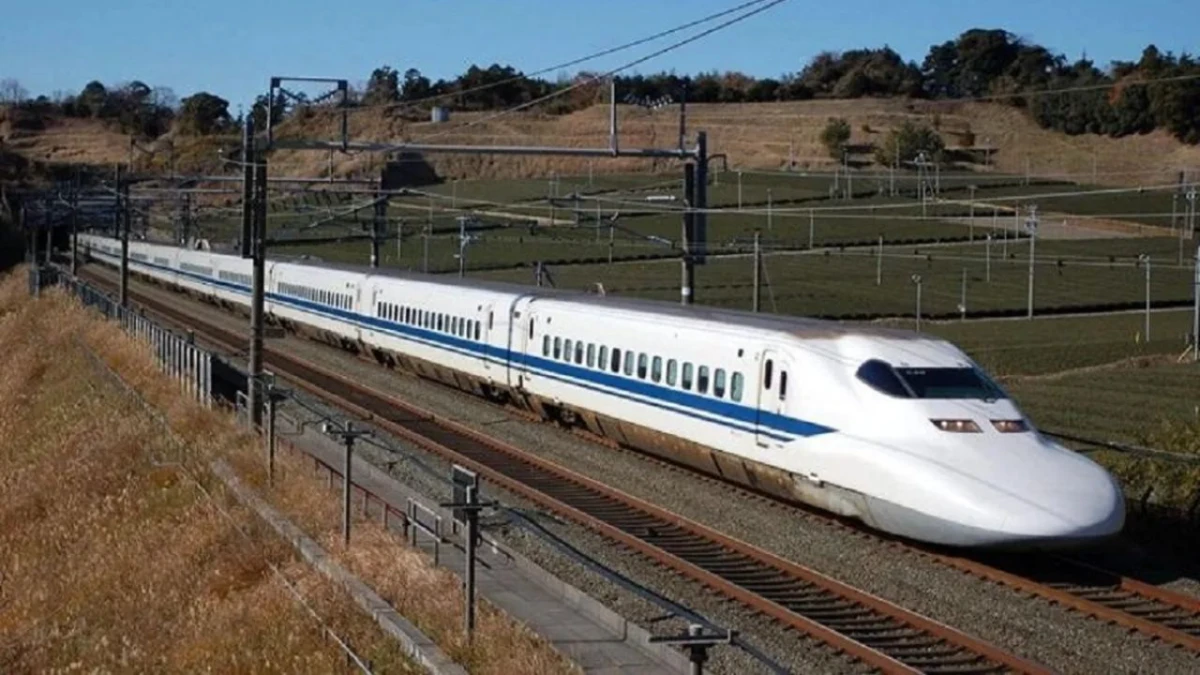 Delhi to Siliguri in just 6 hours? Railways announces ambitious bullet ...