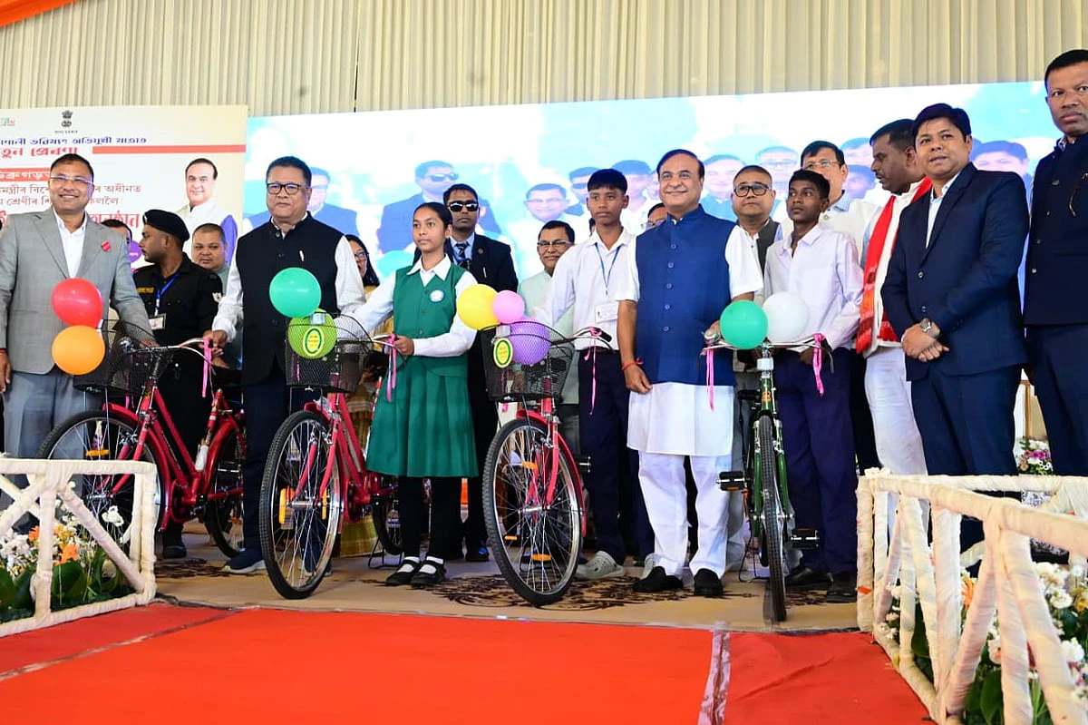 Assam CM Launches Statewide Bicycle Distribution Drive for Over 3 Lakh ...