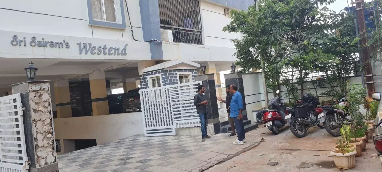 HMWSSB fines Sri Sairams West End Apartments ₹10,000 for wasting ...