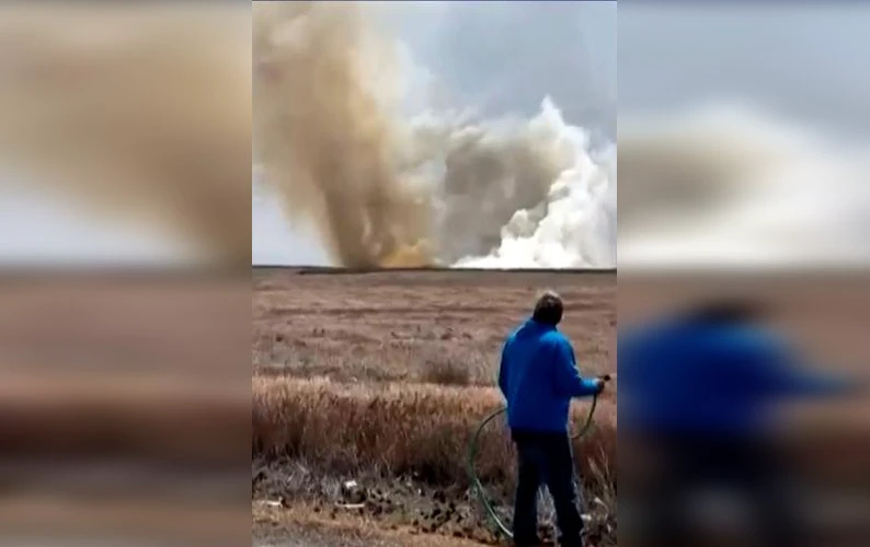 4 Crew Members Eject Safely After 2 Navy Jets Crash During Air Show In ...