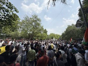 Students, parents gather at Jantar Mantar for CJP protest, seek greater ...
